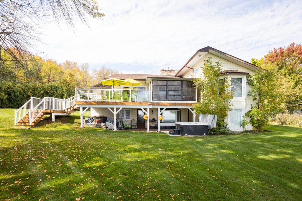 Cottage #920 for Rent on Lake Simcoe near Orillia in County of Simcoe ...