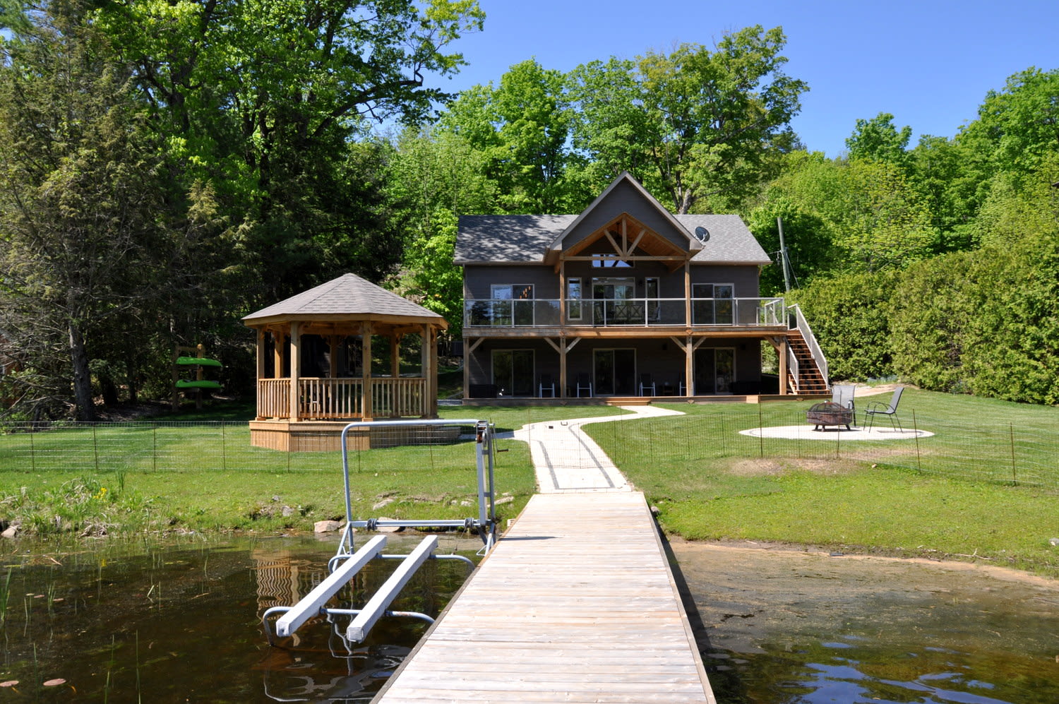 Pet Friendly Cottages for Rent | Cottage Rentals in Ontario: Rent a ...