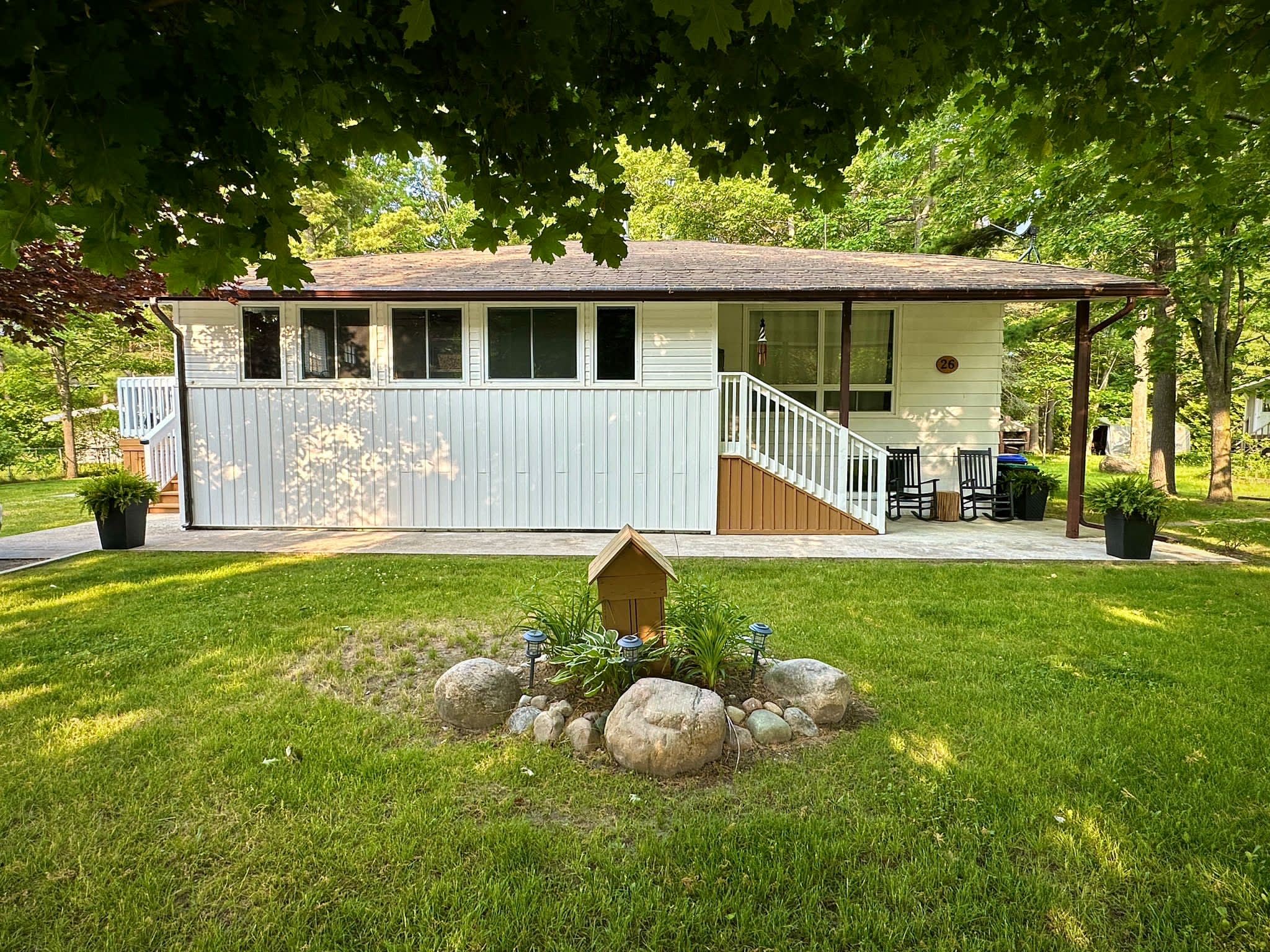 Pet Friendly Cottages for Rent | Cottage Rentals in Ontario: Rent a ...
